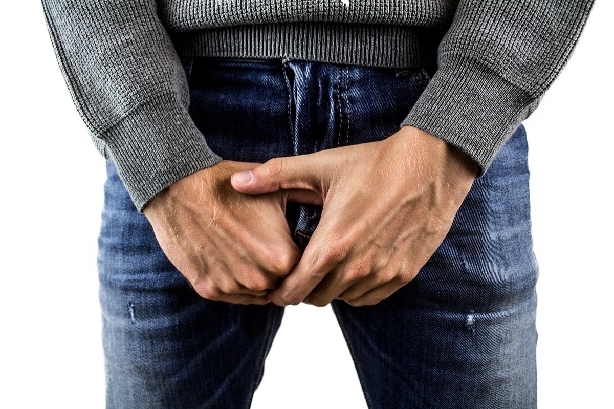 Testicular Lumps & Pain – Symptoms, and Treatment | Ready Health
